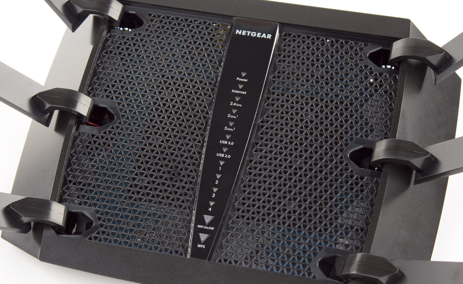 Первое знакомство с беспроводным роутером Netgear Nighthawk X6 (R8000)