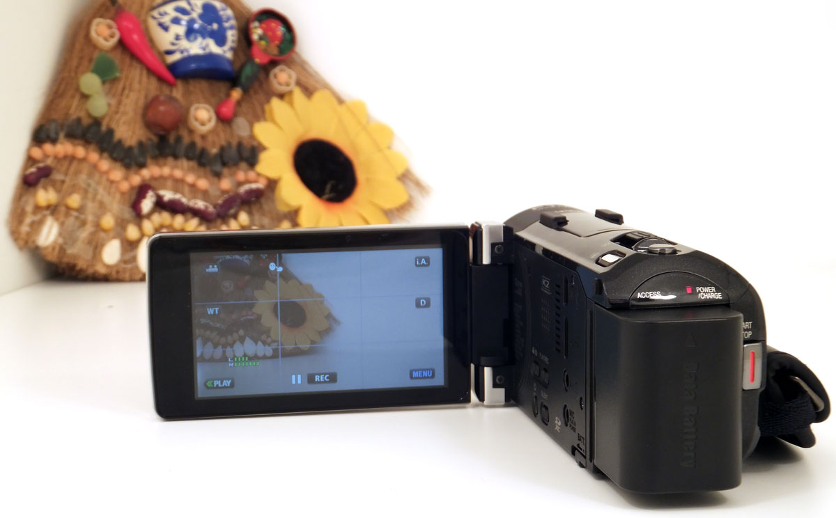 Видеокамера JVC GZ-GX1