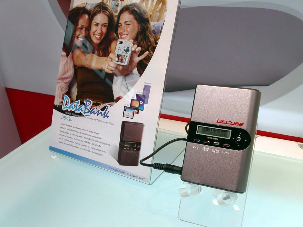 CeBIT 2005 — Выставка «по инерции»