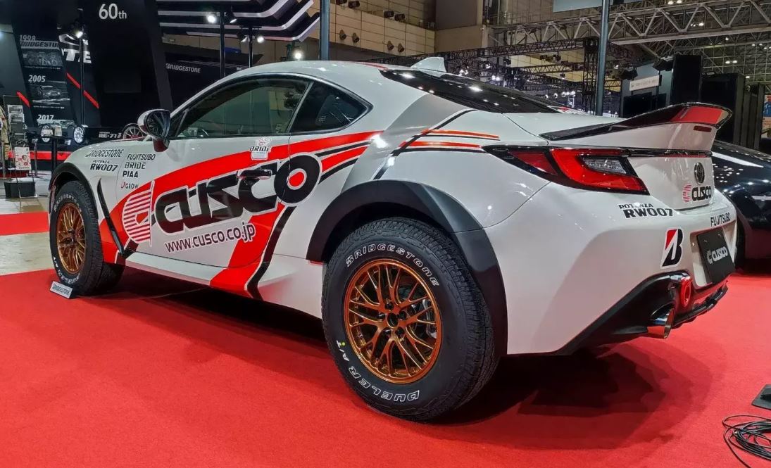 Porsche 911 Dakar на минималках. В Японии бюджетный спорткар Toyota ...