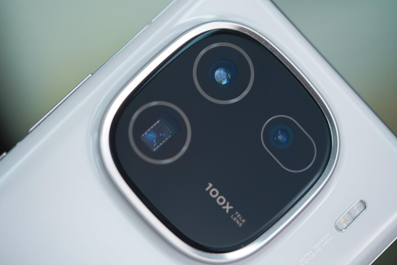 iQOO 12 Pro во всей красе показали до анонса. Фотографии нового ...