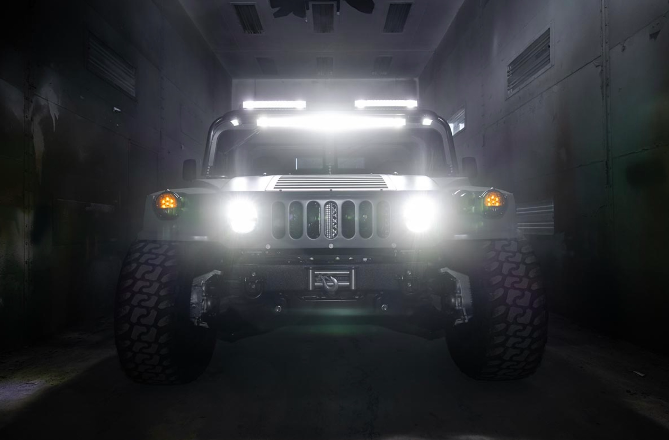 Представлен Humvee с начинкой Tesla