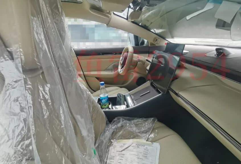 Первый автомобиль Huawei и Chery — Luxeed EH3 — впервые показали вживую