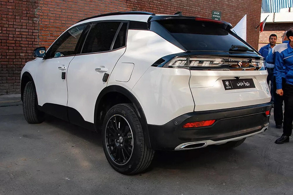 В Иране начали выпускать кроссовер Iran Khodro Reera, очень похожий на ...