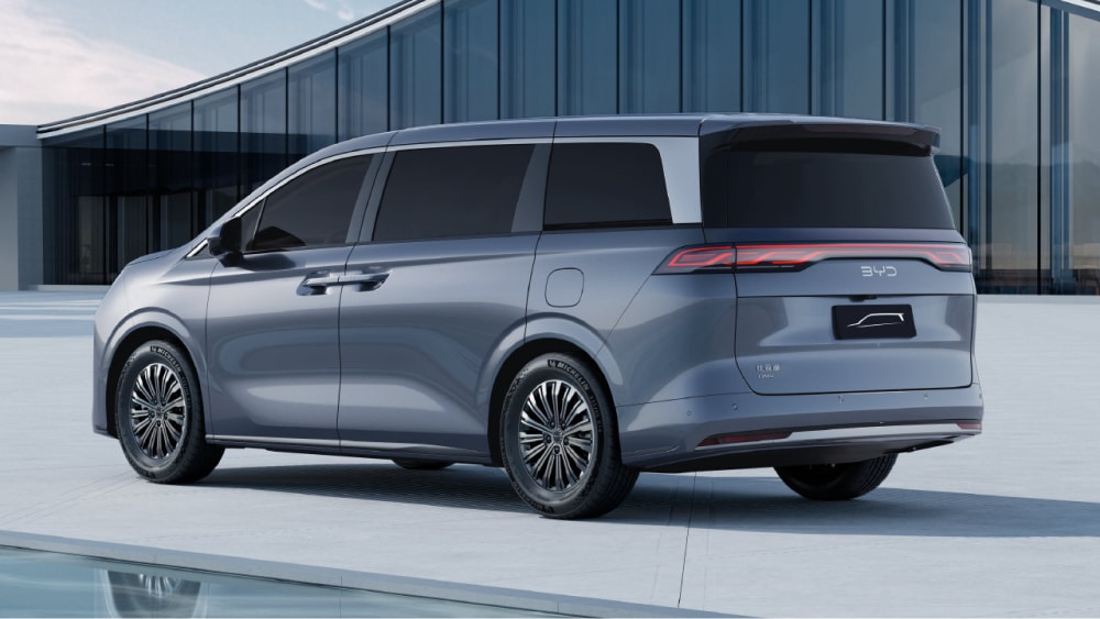 Аналог Toyota Alphard с электромагнитной подвеской и расходом 6,5 л/100 ...