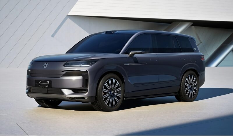 1100-сильный конкурент Li Auto L9 и Aito M9, напоминающий Range Rover ...