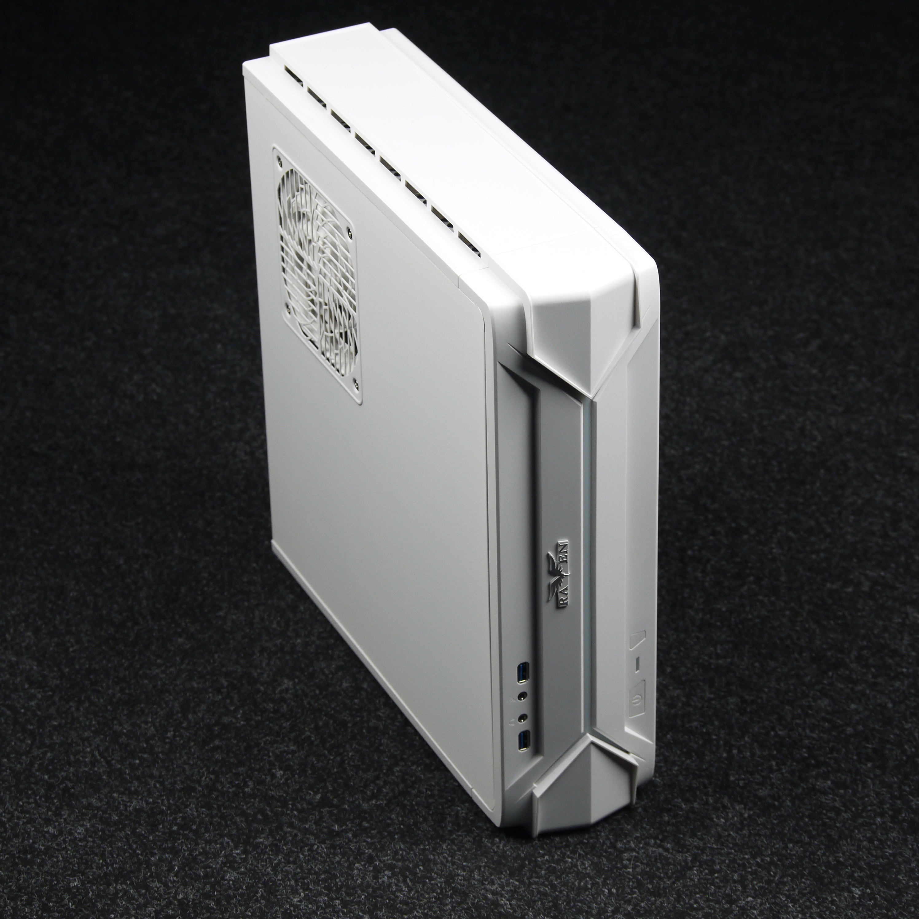 Обзор корпуса Silverstone RVZ03-ARGB для плат Mini-ITX