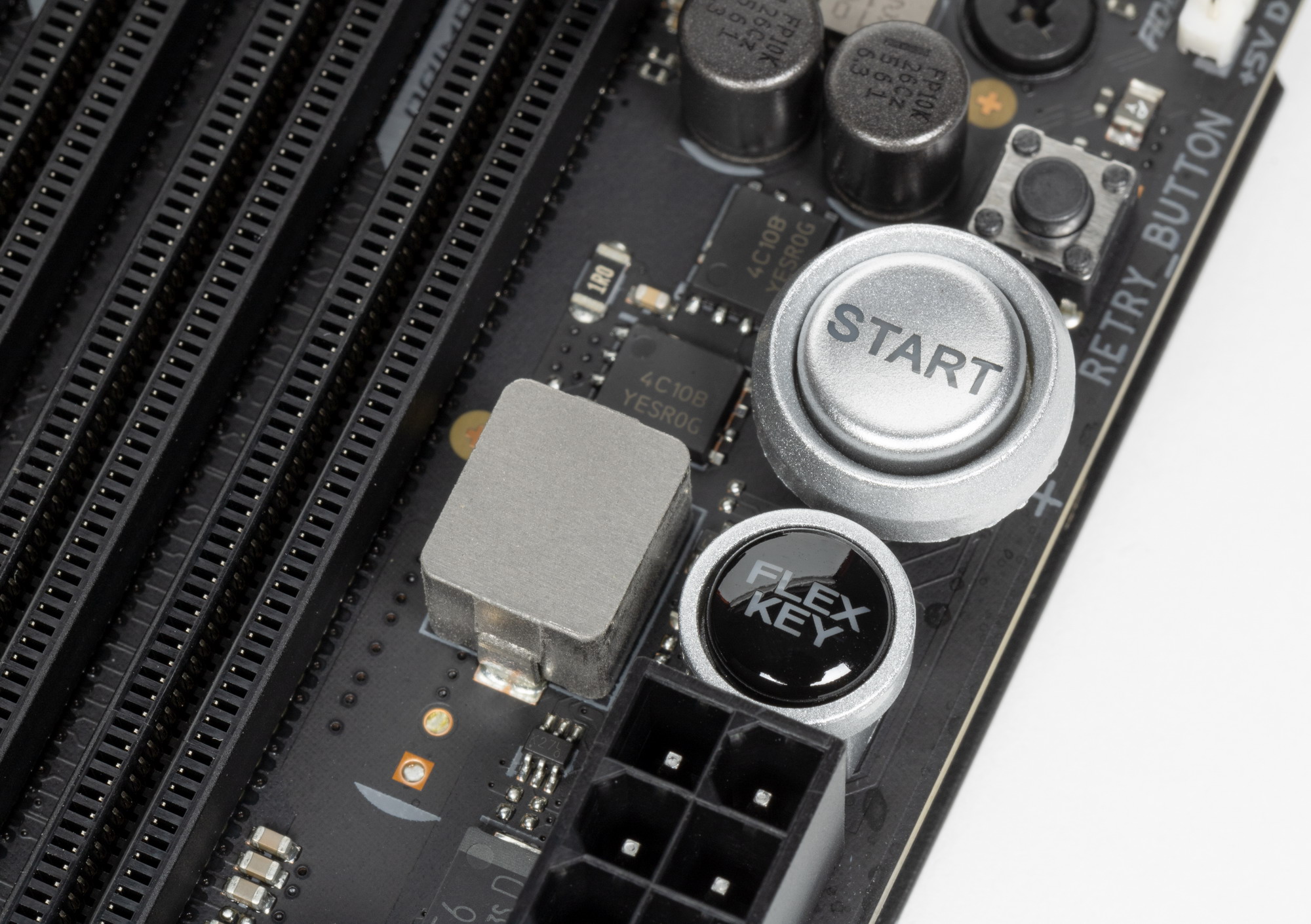 Обзор материнской платы Asus ROG Maximus Z790 Hero на чипсете Intel Z790