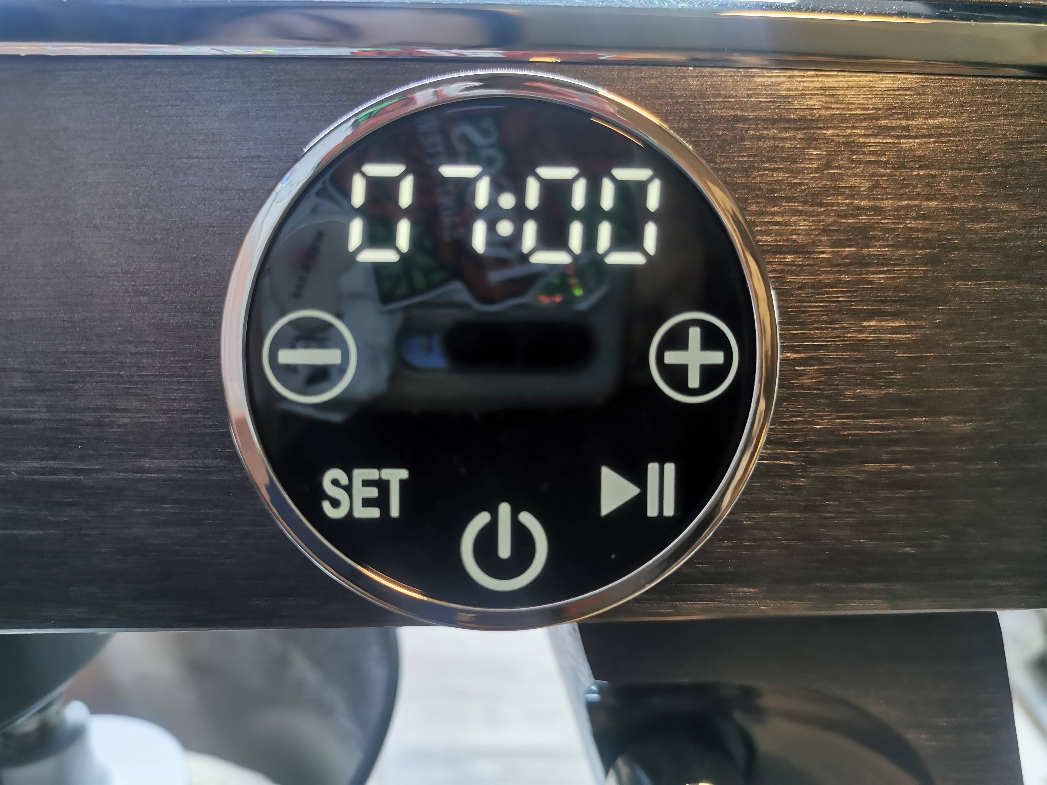 Обзор планетарного миксера Redmond FM602