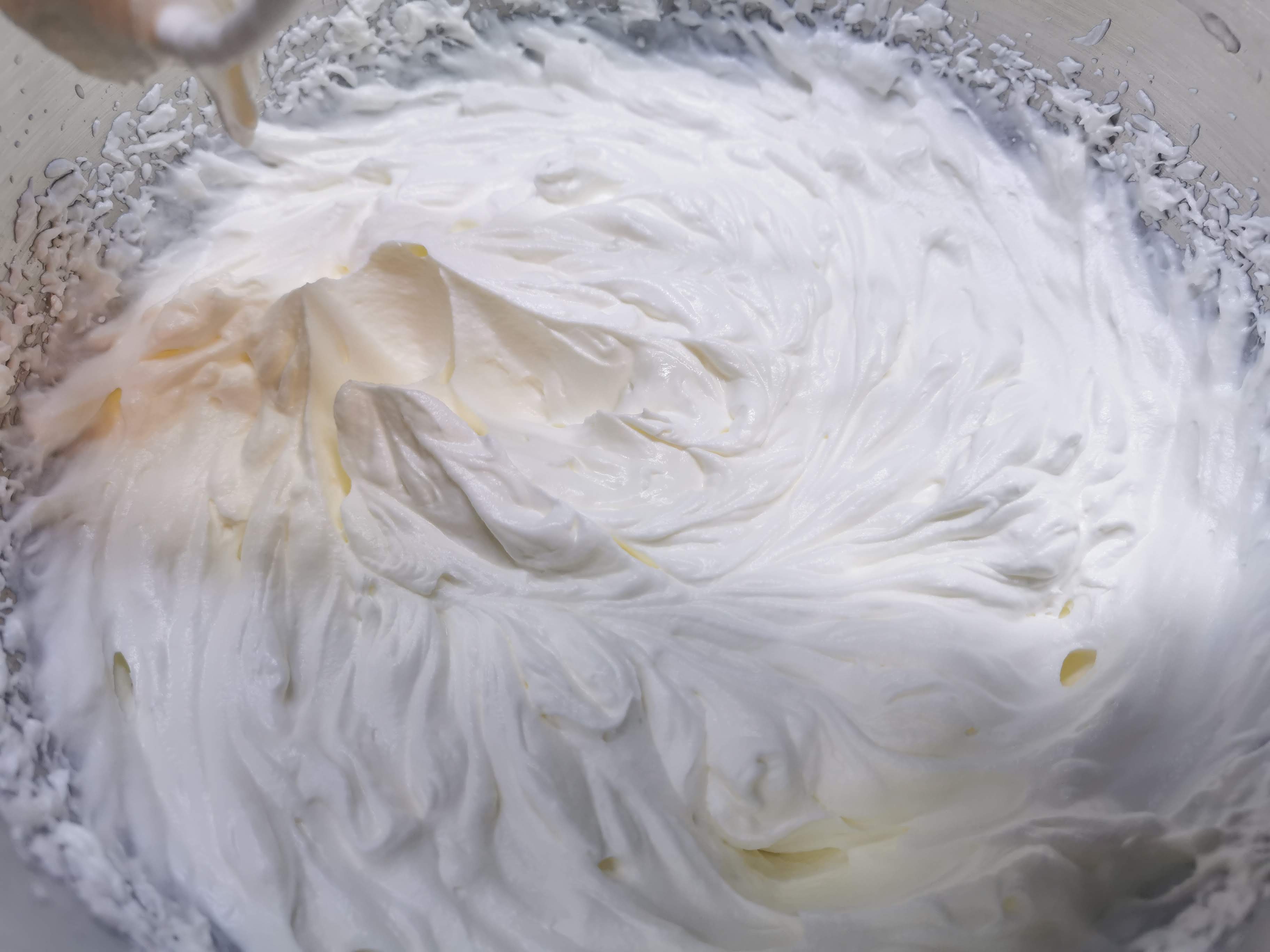 Обзор планетарного миксера Redmond FM602