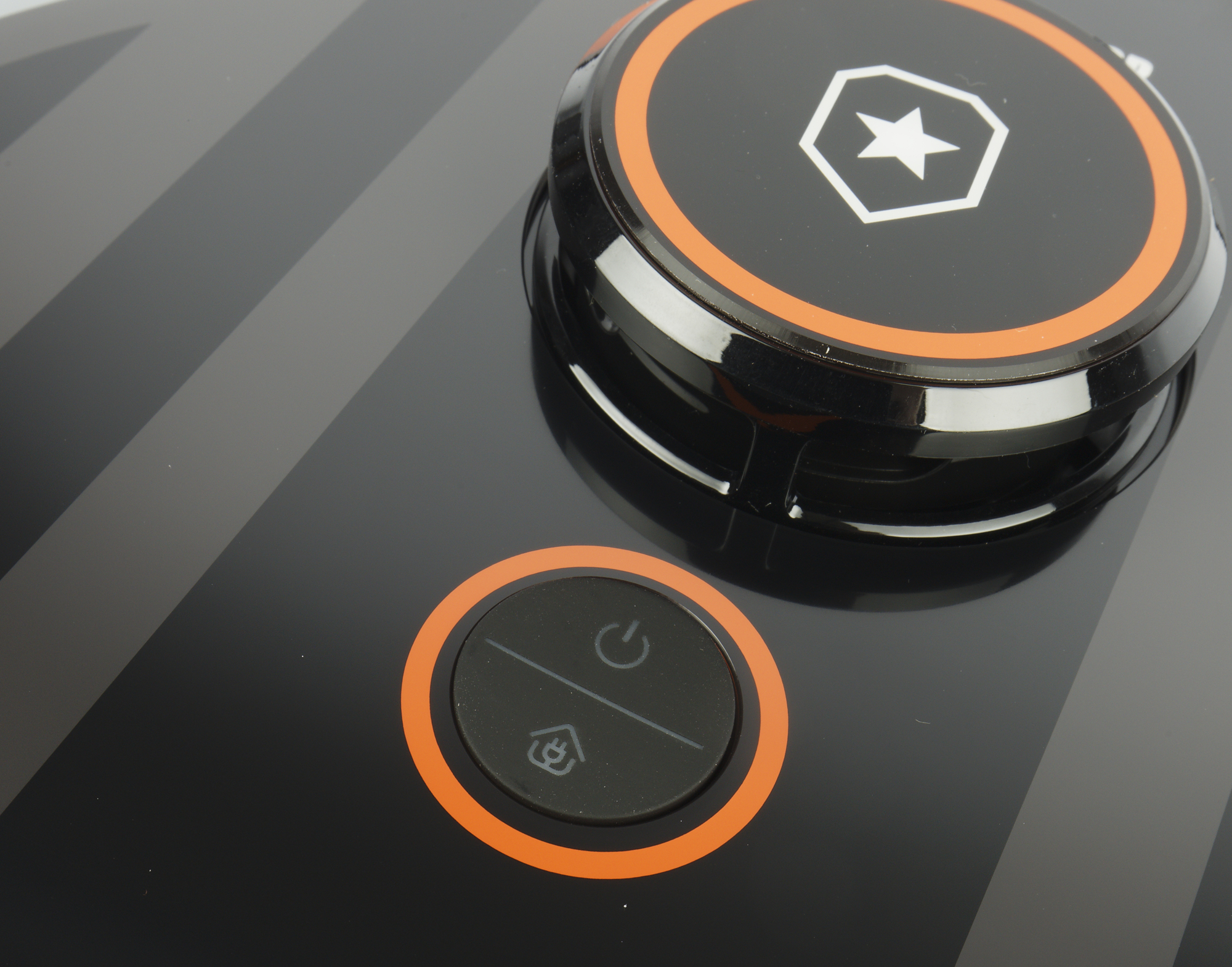 Обзор робота-пылесоса Redmond VR1320S WiFi в коллаборации с «Миром танков»