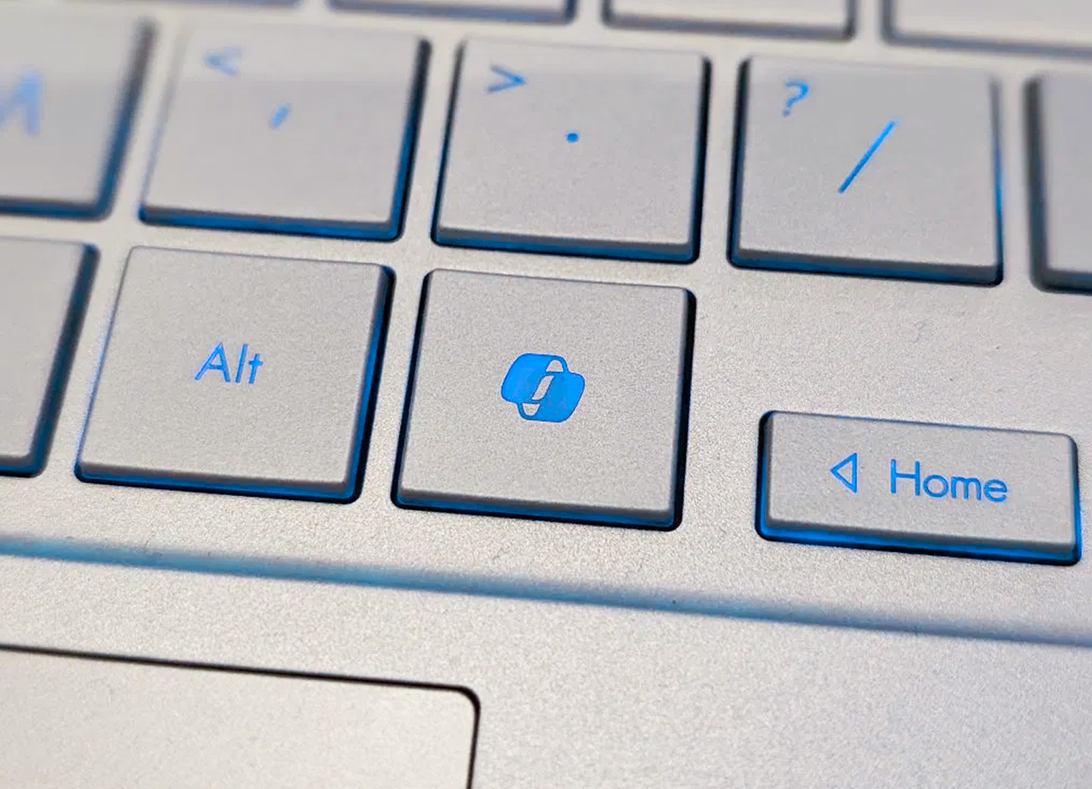 Обзор ультрабука Asus Vivobook S 15 S5507QAD Copilot+ PC на базе ...