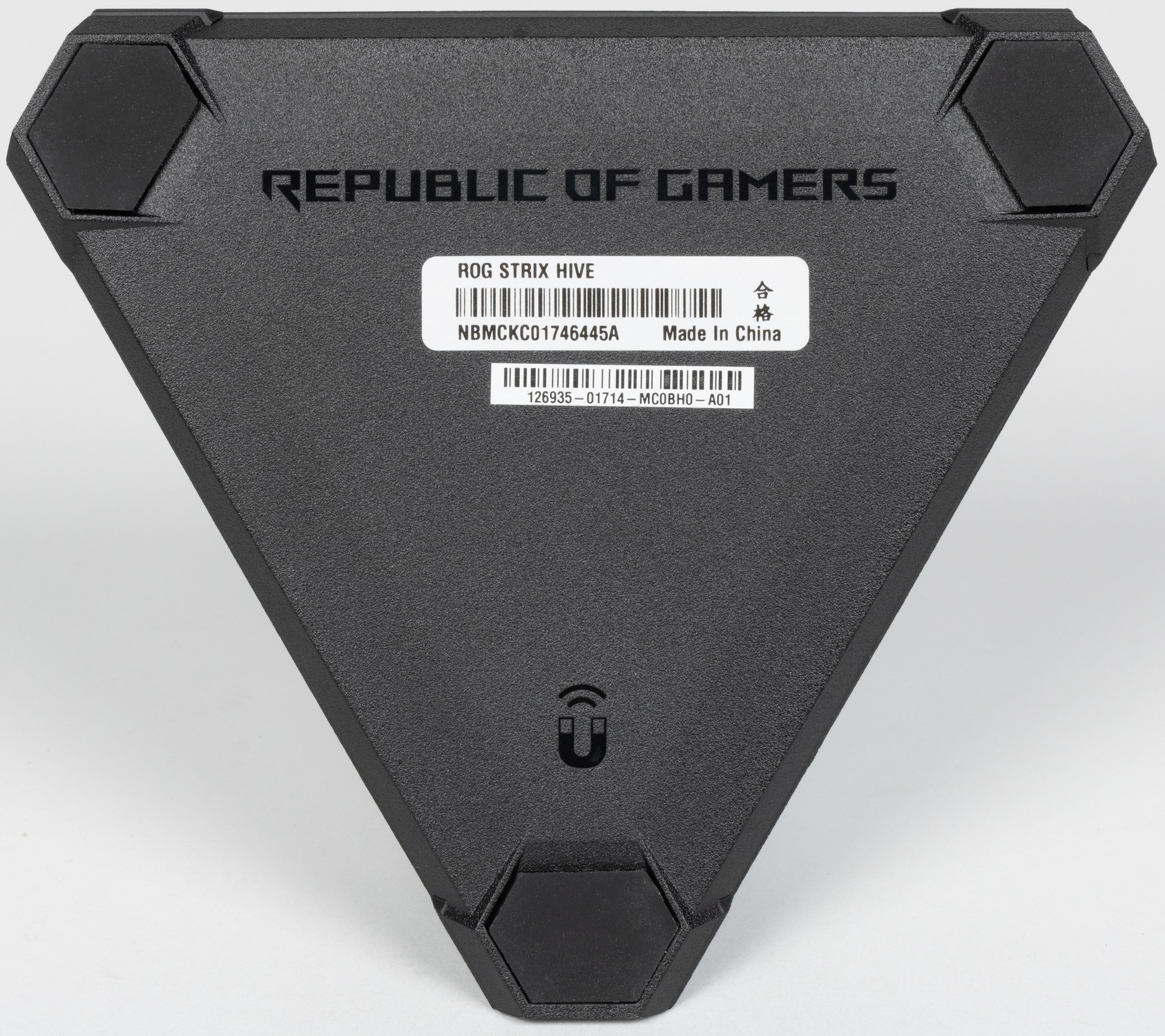 Обзор материнской платы Asus ROG Strix X670E-I Gaming WiFi форм-фактора ...