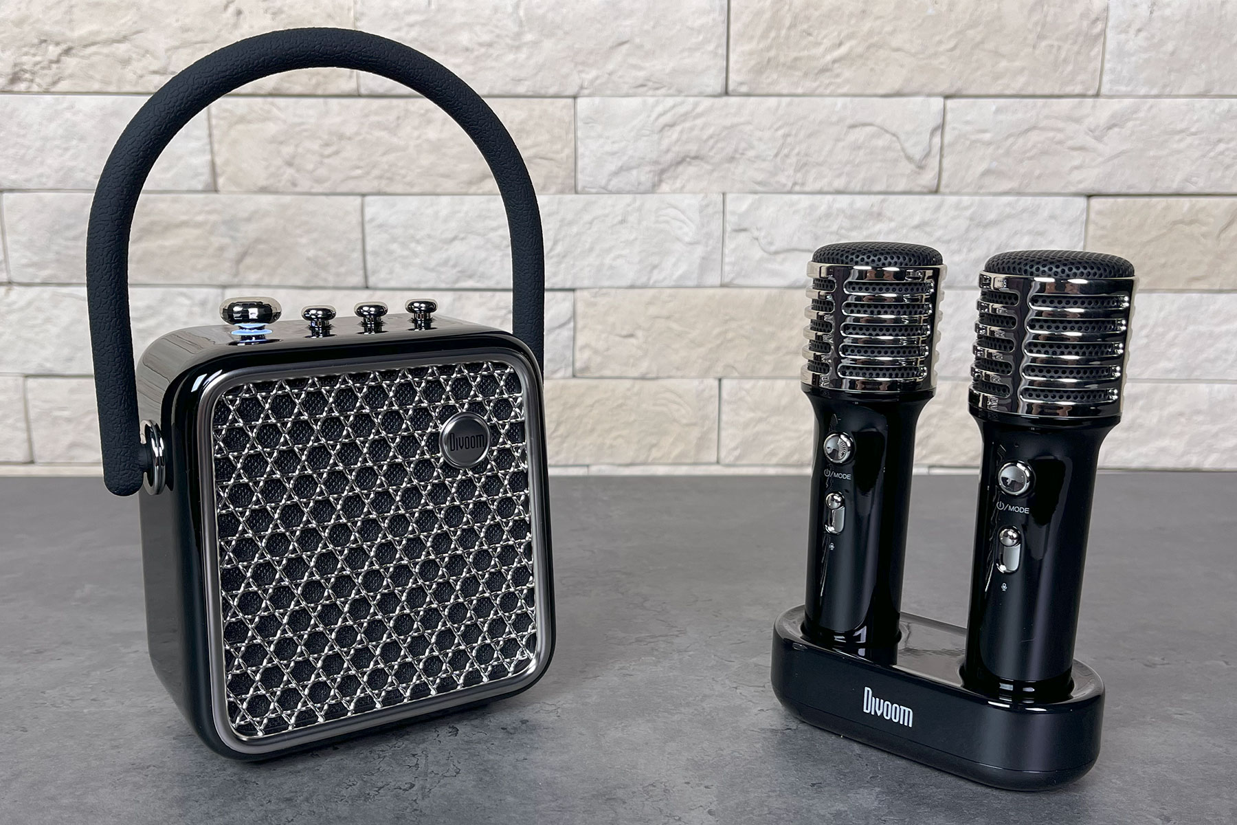 Обзор портативной колонки с двумя микрофонами Divoom Songbird-SE