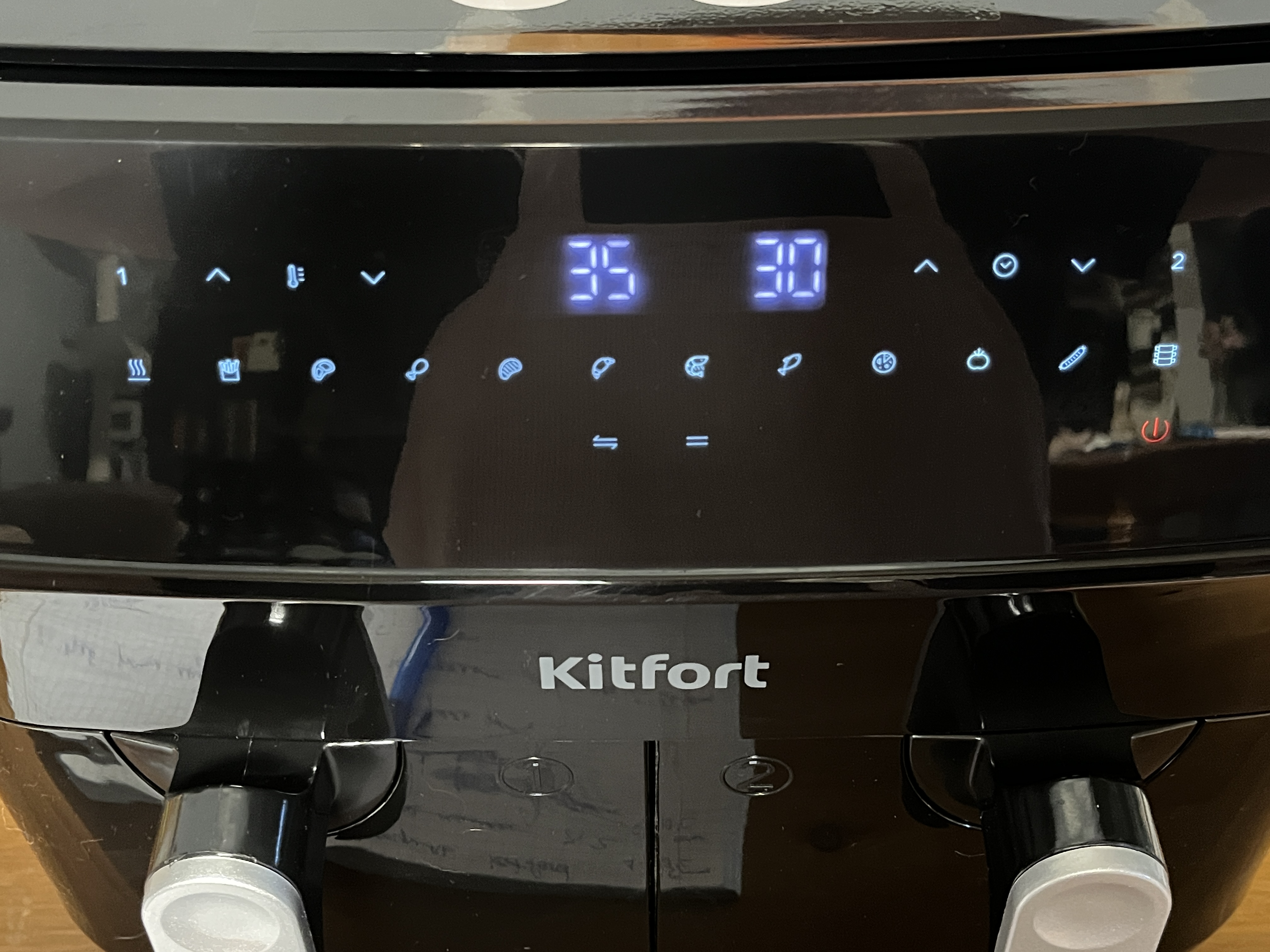 Обзор аэрогриля Kitfort KT-2250 с двумя чашами общим объемом 9 литров