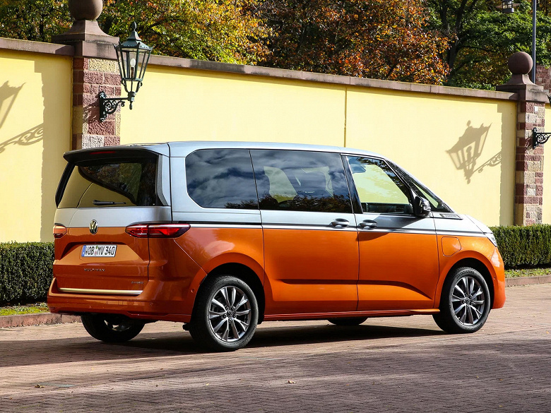 Toyota Alphard, подвинься. В России начали продавать Volkswagen ...