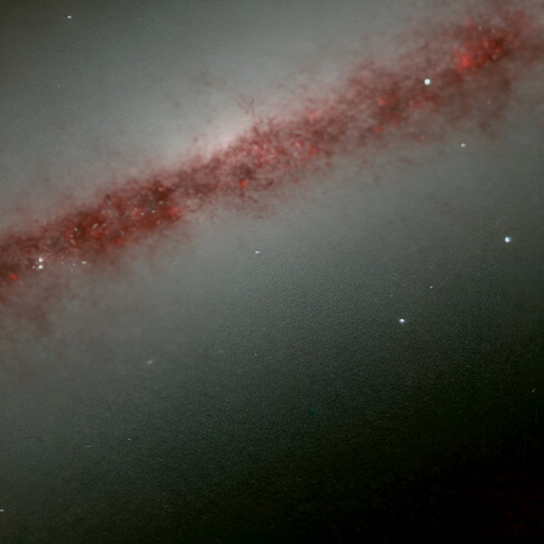 Телескоп «Джеймс Уэбб» обнаружил выбросы пыли на расстоянии 13 000 ...