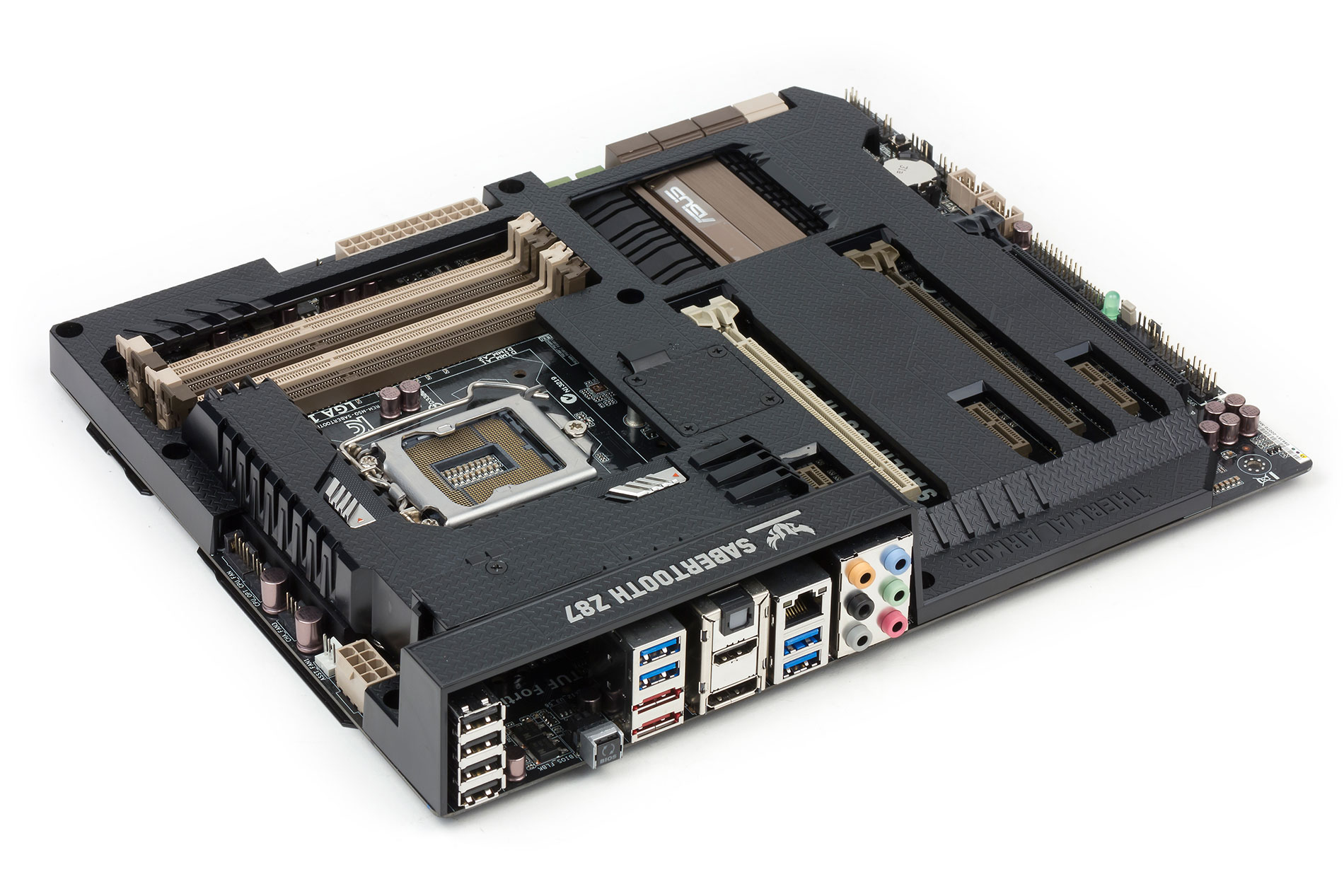 Asus Sabertooth Z87 — системная плата в бронежилете