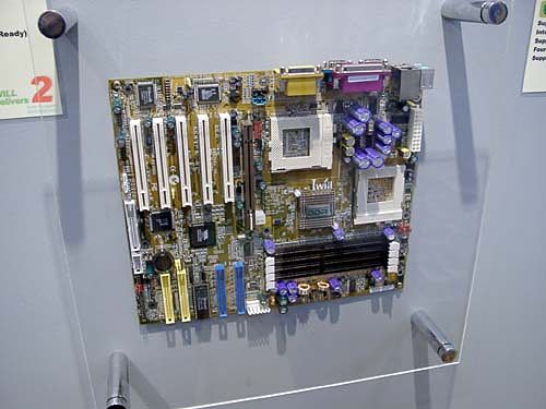 CeBIT 2002: Iwill или запоздавший репортаж - KK333, DP400, SBC, UPLAN, MPX2, DPX, DR133