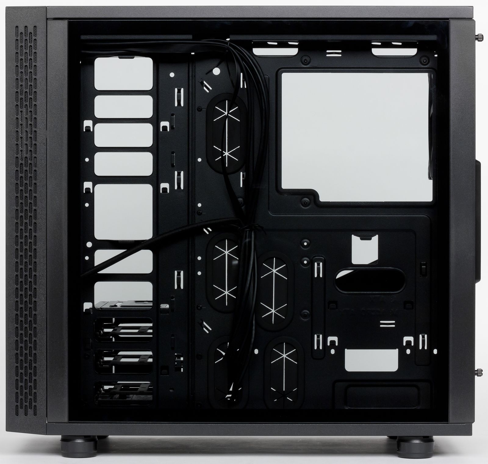 Фотографии и технические характеристики корпуса Thermaltake View 31