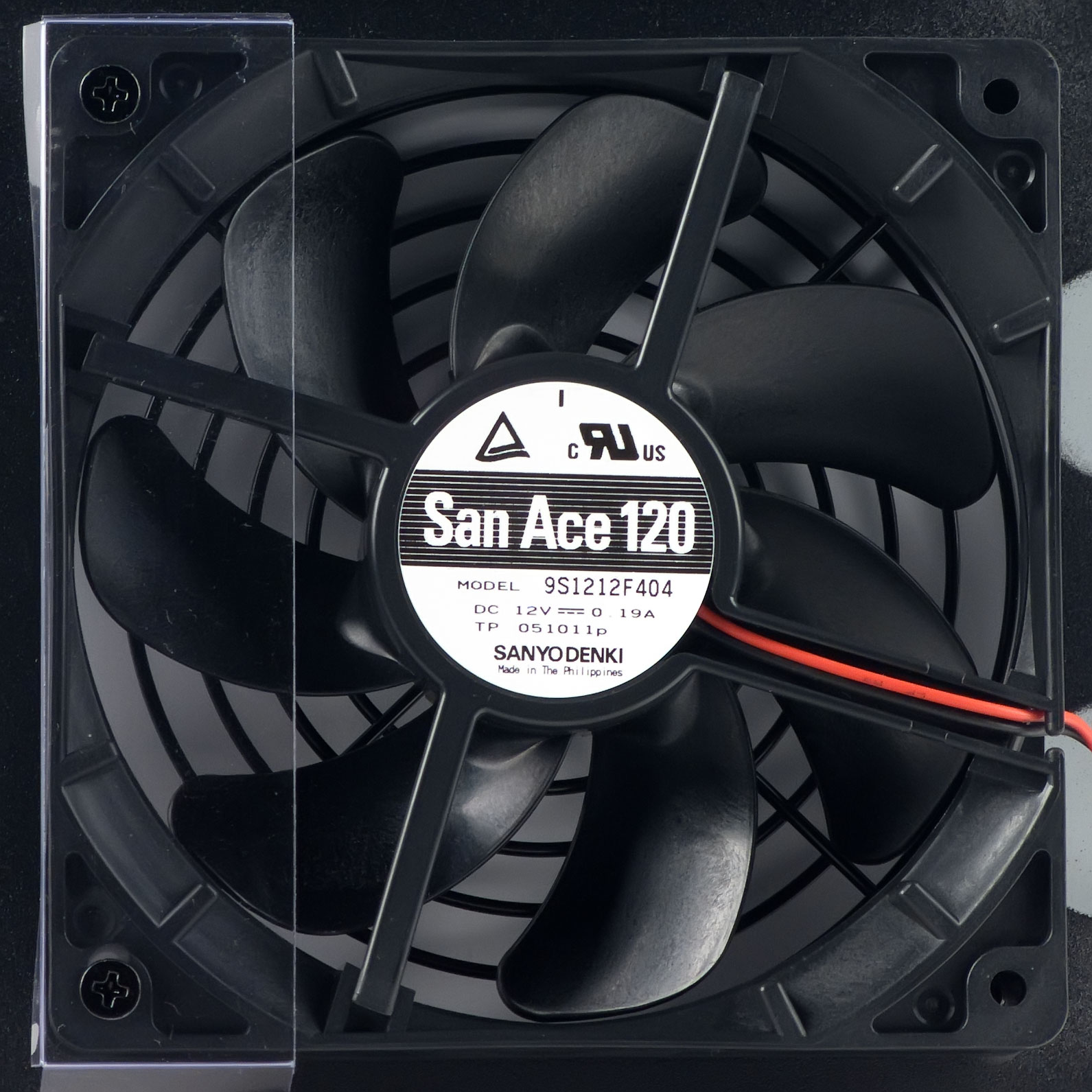 Блок питания Corsair AX750 (CMPSU-750AX)