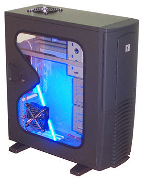 Фото дня: корпус для ПК, версия компании Xoxide